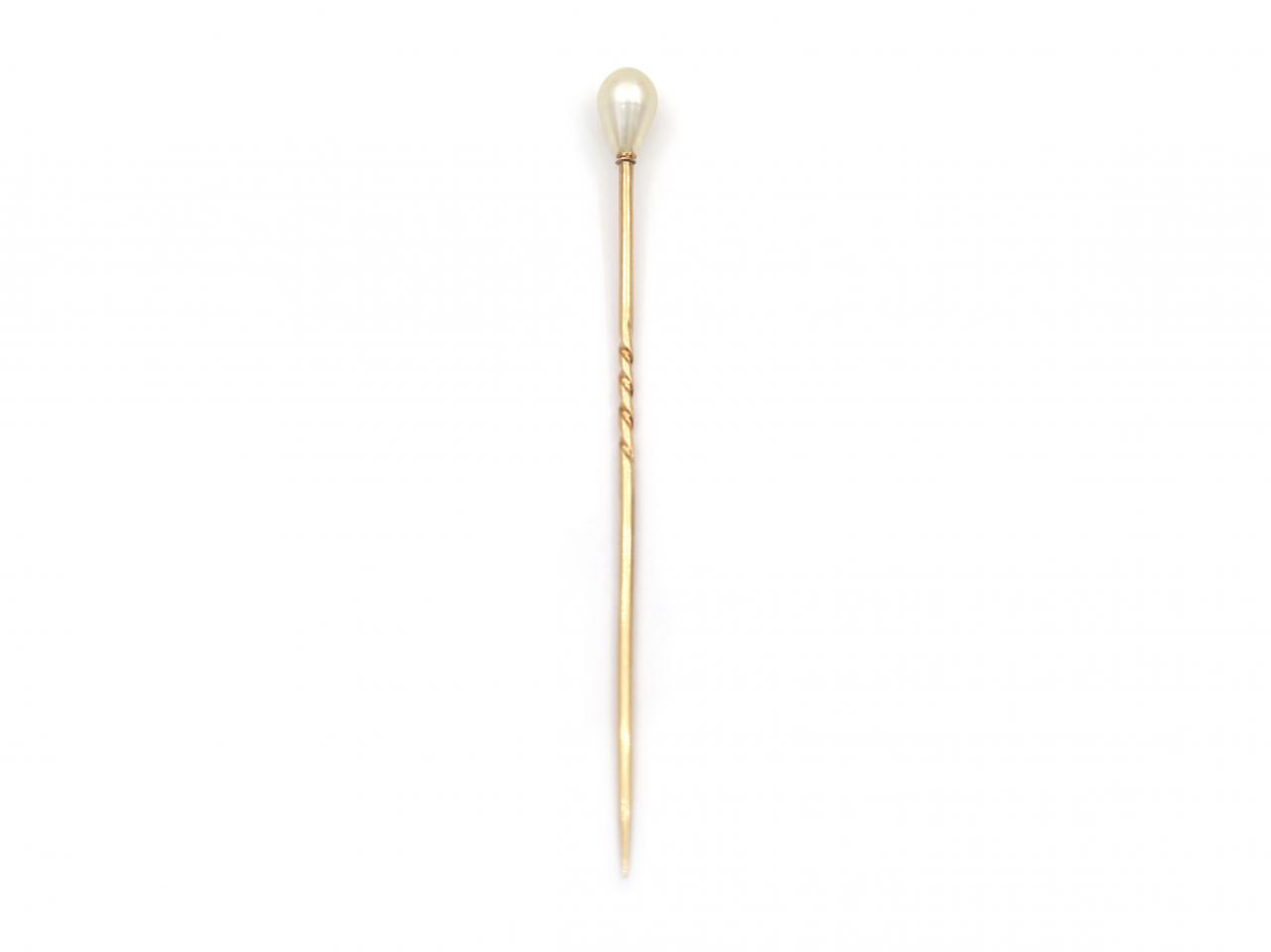 Antique yellow gold and drop shape pearl stickpin